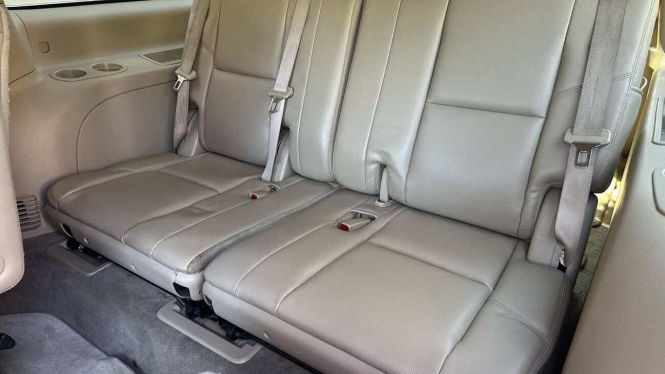 2009 Cadillac Escalade ESV AWD - Bank Repossessed Cars