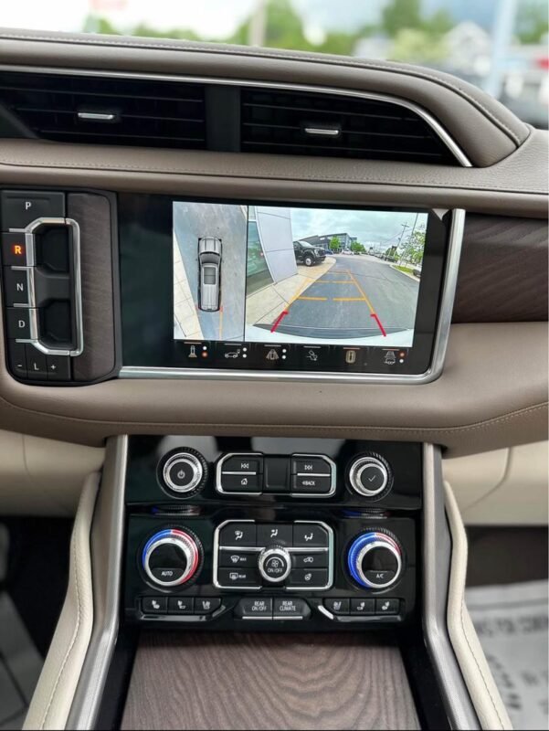 2021 GMC Yukon · Denali Sport Utility 4D - Bank Repossessed Cars